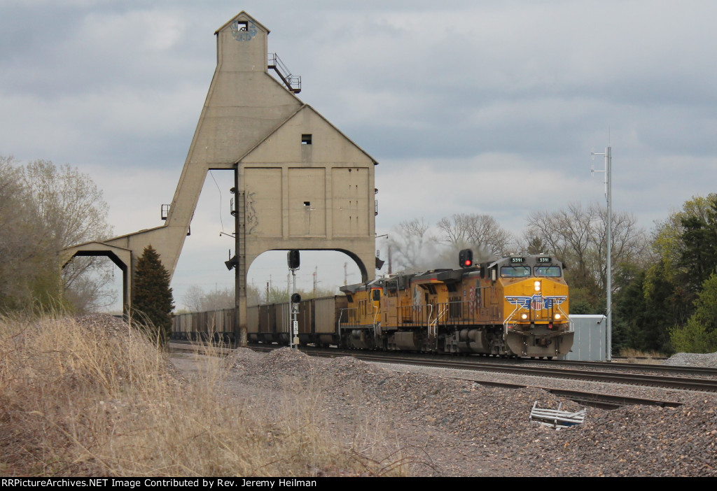 UP 5591 & others (1)